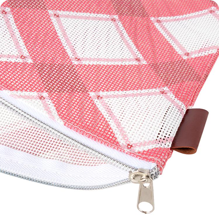 Mad For Plaid Mesh Project Bag, Berry – Coneflower Quilt Co